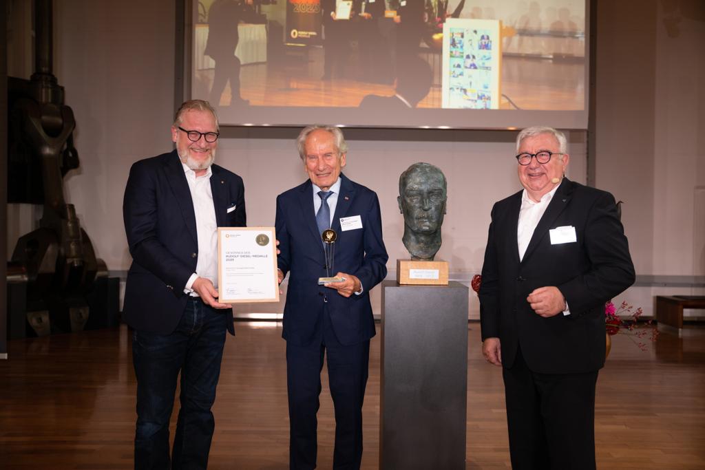 Prof. August-Wilhelm Scheer receives Rudolf Diesel Medal